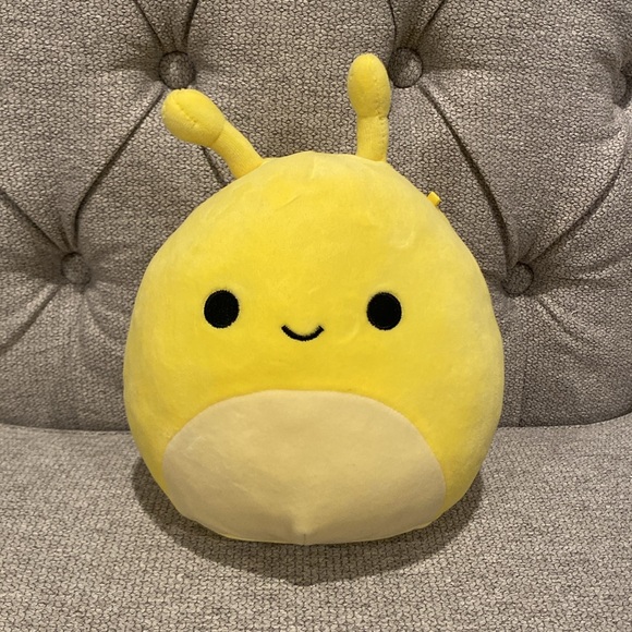 Squishmallows | Toys | Nwot 75 Zarina The Banana Slug Squishmallow ...